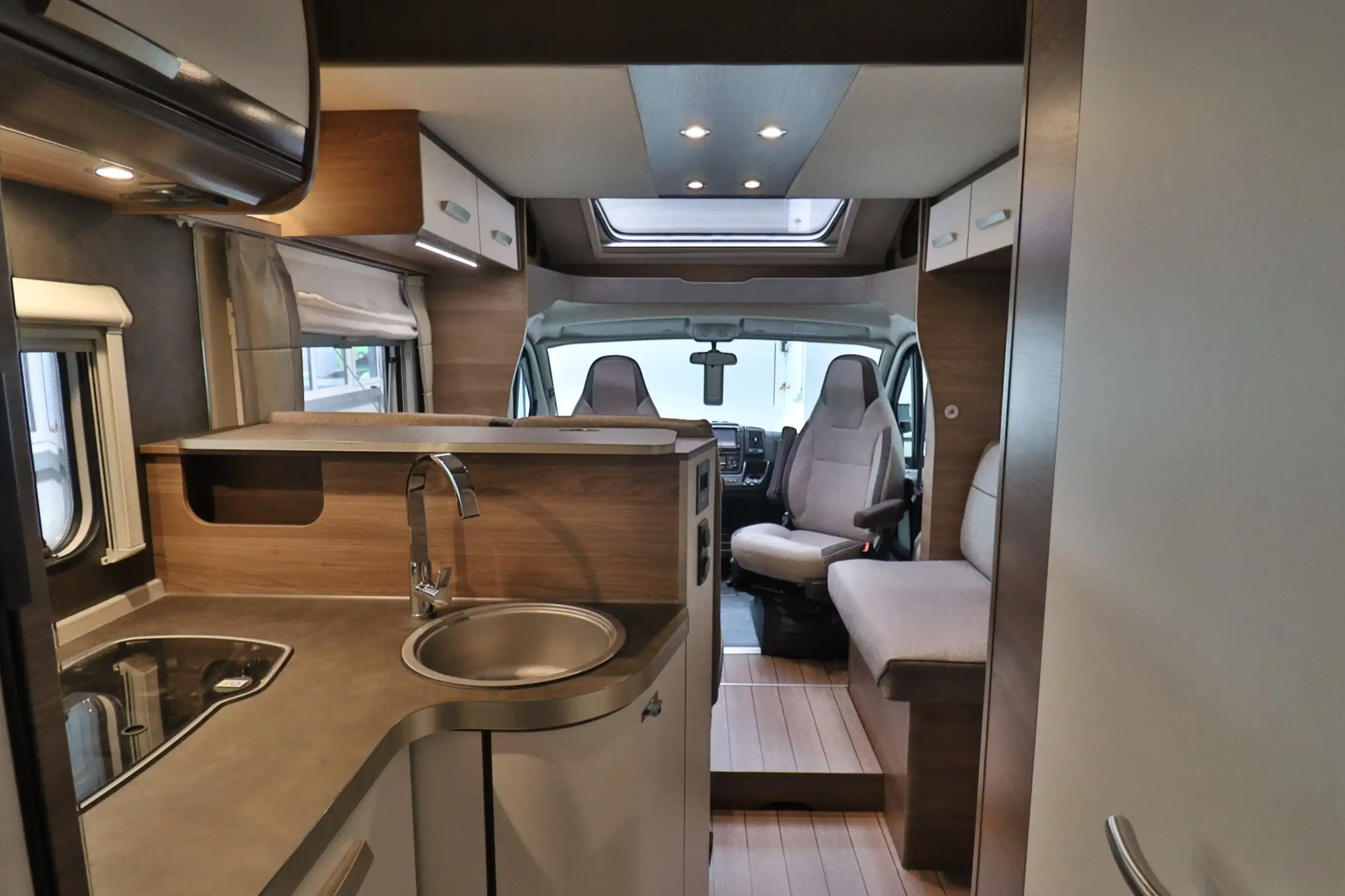 KNAUS Live Wave 700 MEG beim Wohnmobilpark in Bad Honnef kaufen